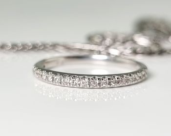 BEAUTIFUL 9ct White Gold Diamond Band/Ring | Jewellery Past and Present