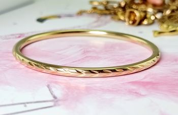GORGEOUS 9ct Yellow Gold Child's Patterned Golf Bangle. SOLID 18.00 ...