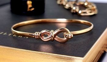INFINITY Style 9ct Yellow Gold Bangle. | Jewellery Past and Present