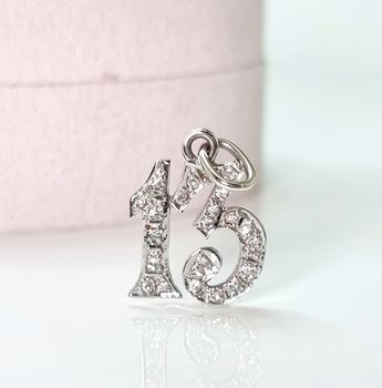 BEAUTIFUL Quality 18ct White Gold Diamond Set Milestone Pendant ...