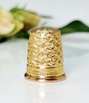 ANTIQUE 9ct Gold Thimble, Chester 1928. | Jewellery Past and Present